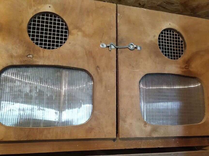 Брудер для цыплят