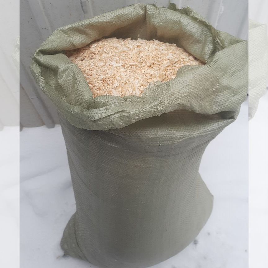 Опилки в мешках