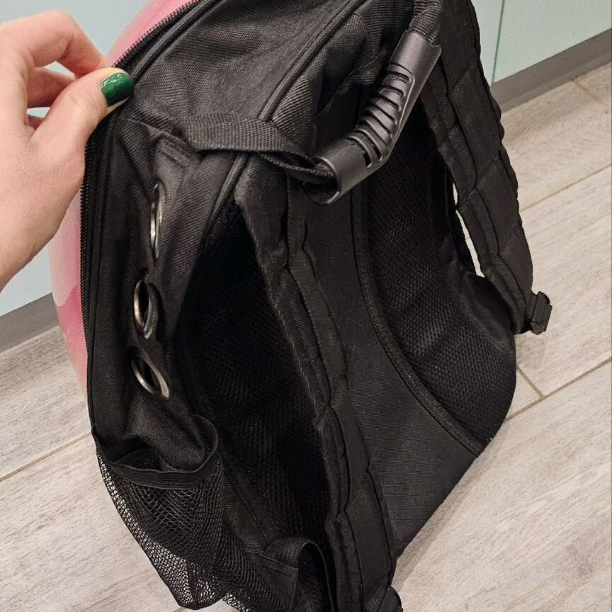 Переноска для кошек с иллюминатором