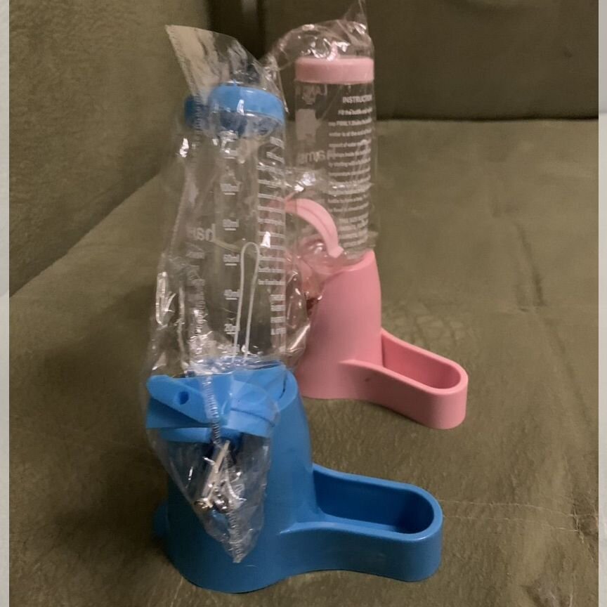 Поилка с подставкой для хомяка