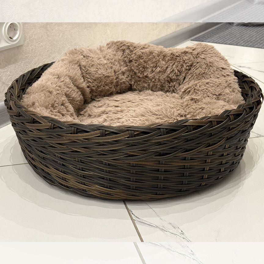 Лежанка для животных из ротанга