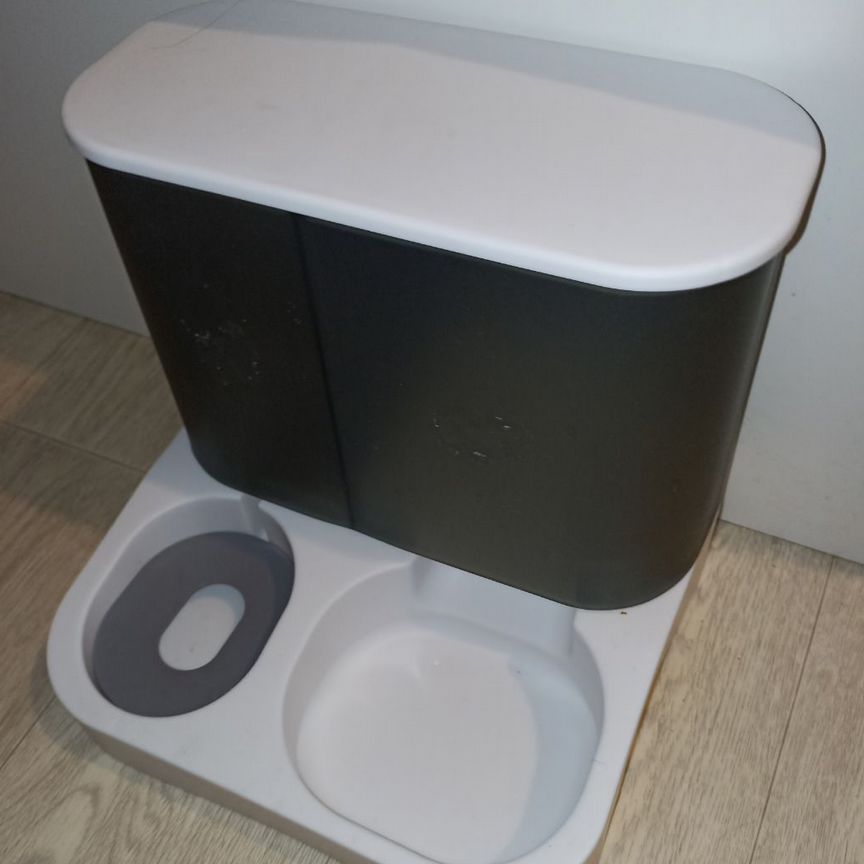 Автокормушка для кошек