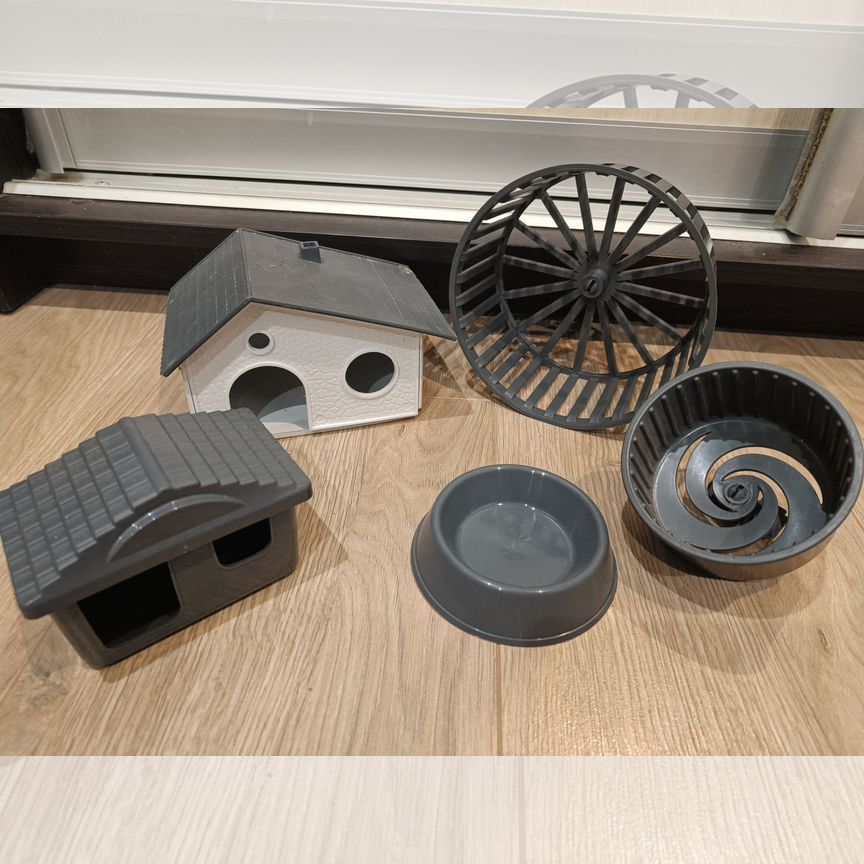 Домики и колеса для хомяка