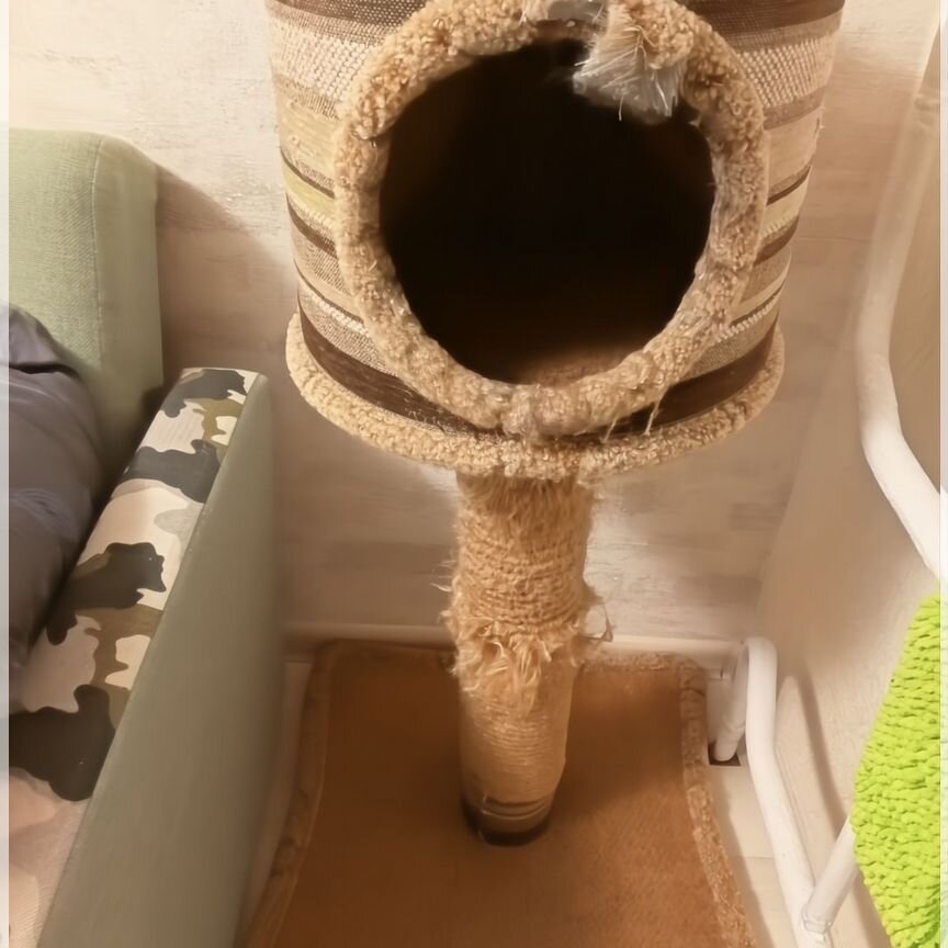 Когтеточка с домиком б/у