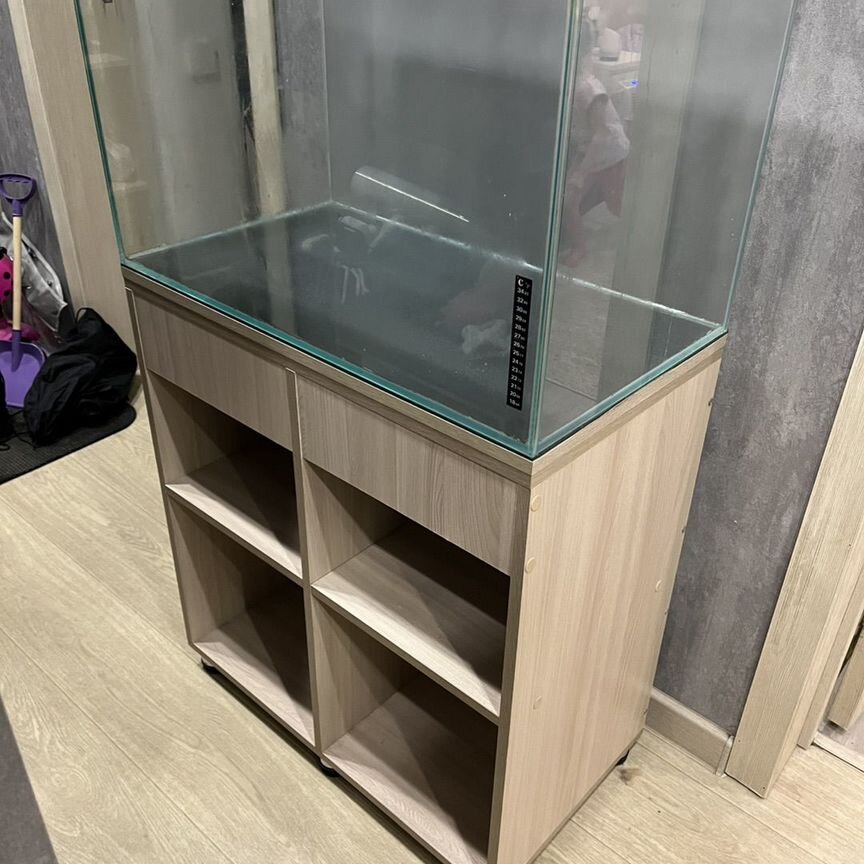 Аквариум с тумбой