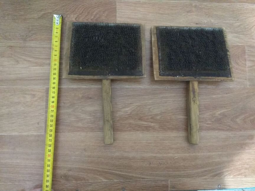 Чески (щетки) для шерсти