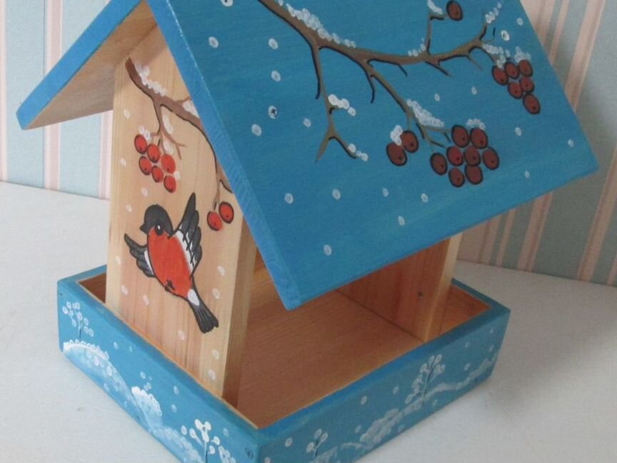 Кормушка для птиц деревянная с росписью