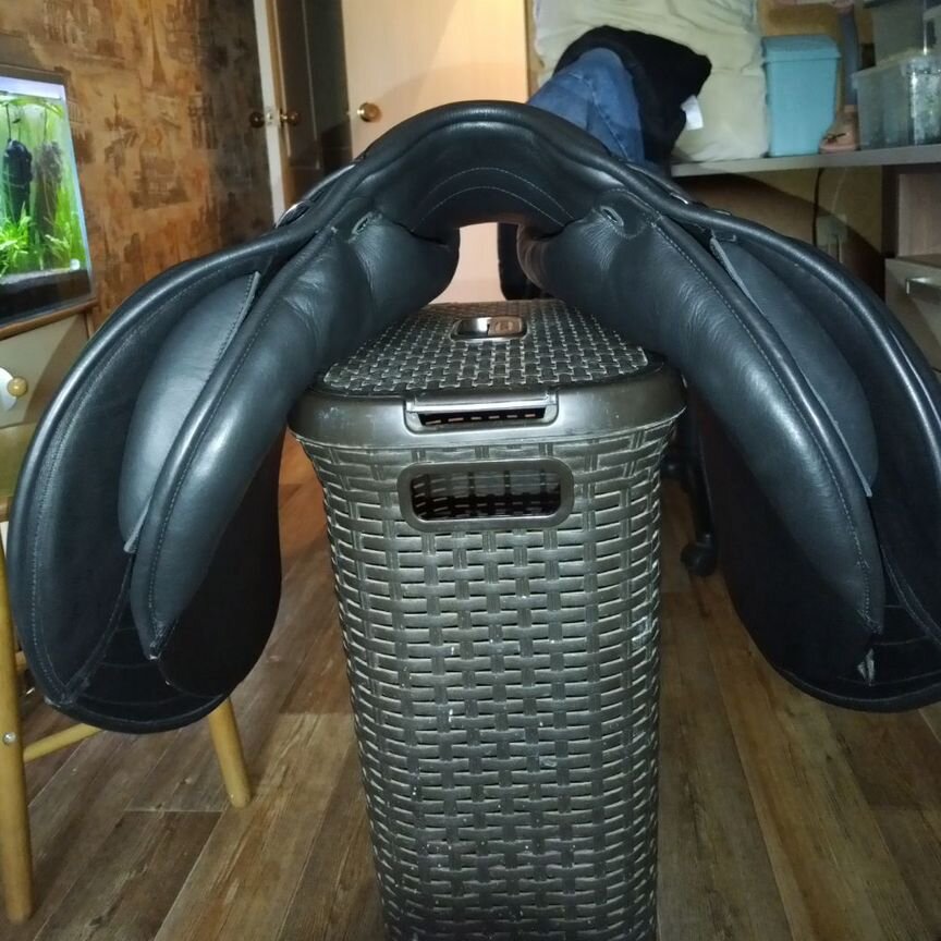 Седло для лошади