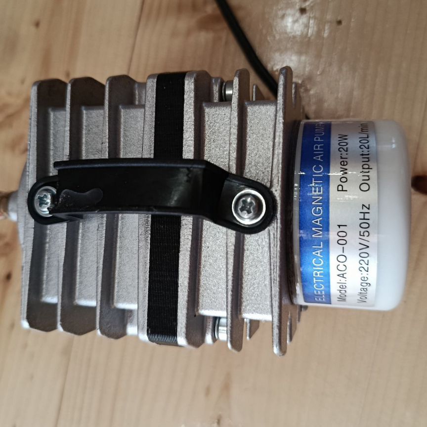 Компрессор ACO-001 20W 20 л/мин для аквариума