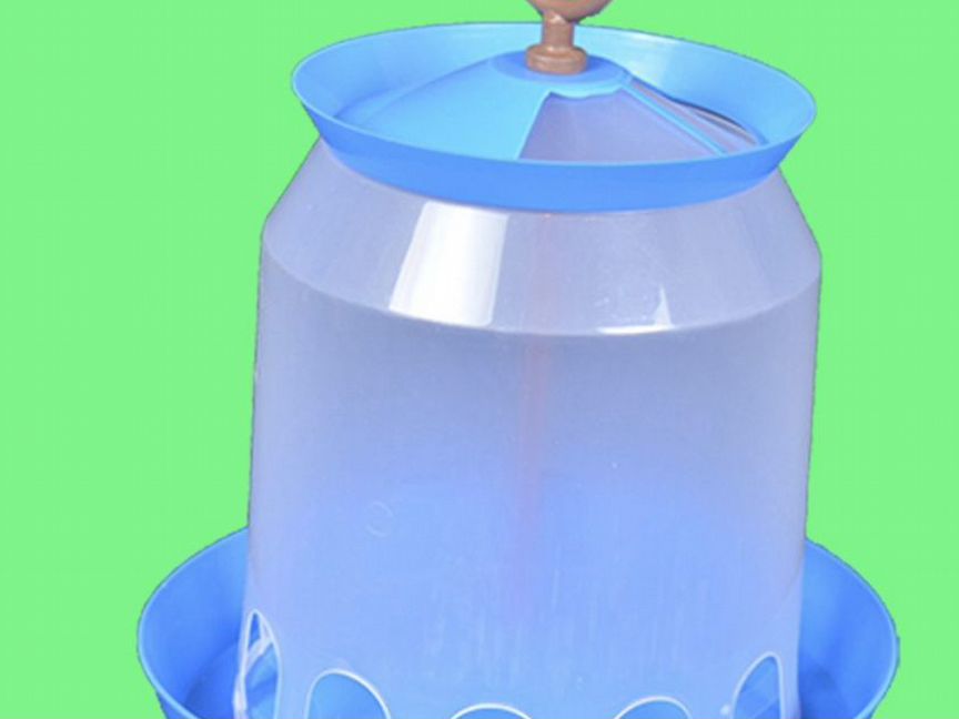 Бункерная кормушка для кур вертикальная подача 5л