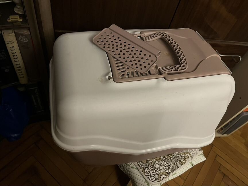 Закрытый лоток для кошек