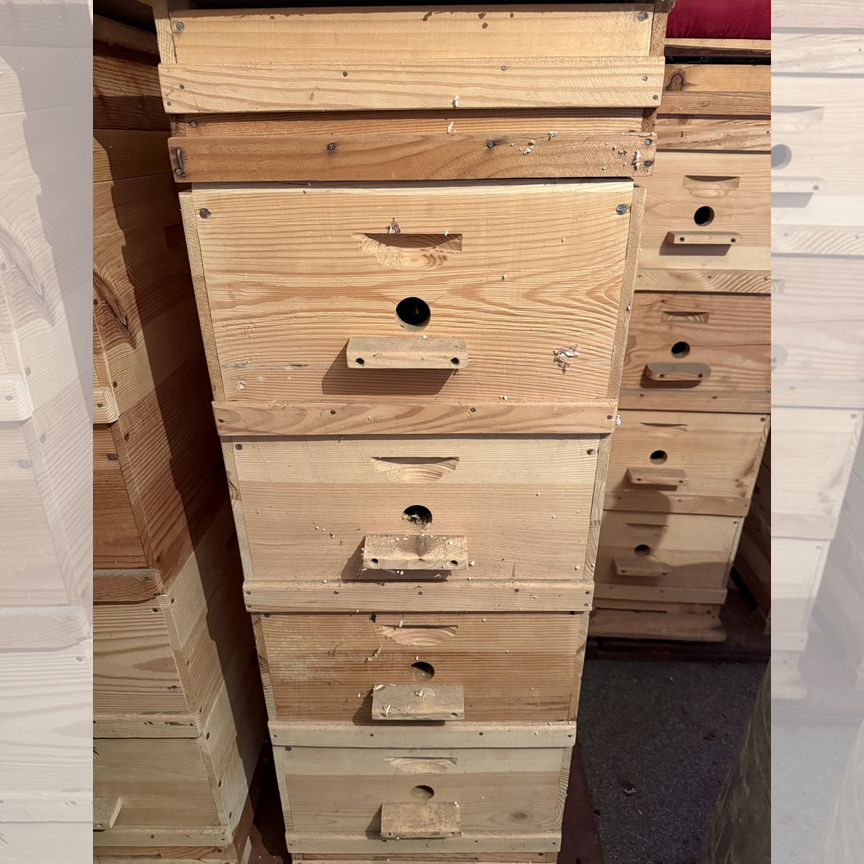 Ульи и медогонки