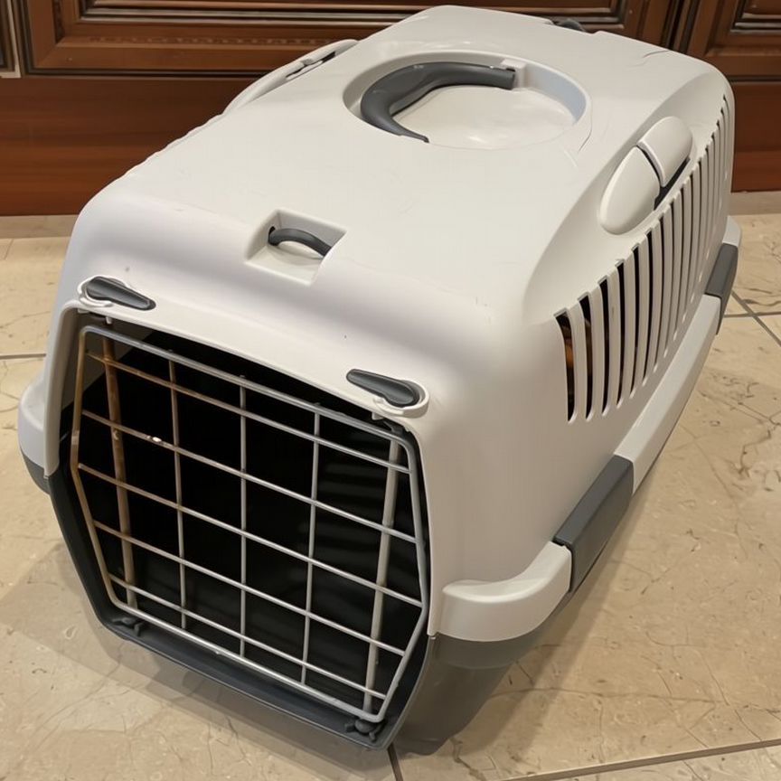 Переноска для кошек пластиковая бу