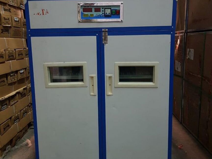 Инкубатор для яиц Умница/Фермер