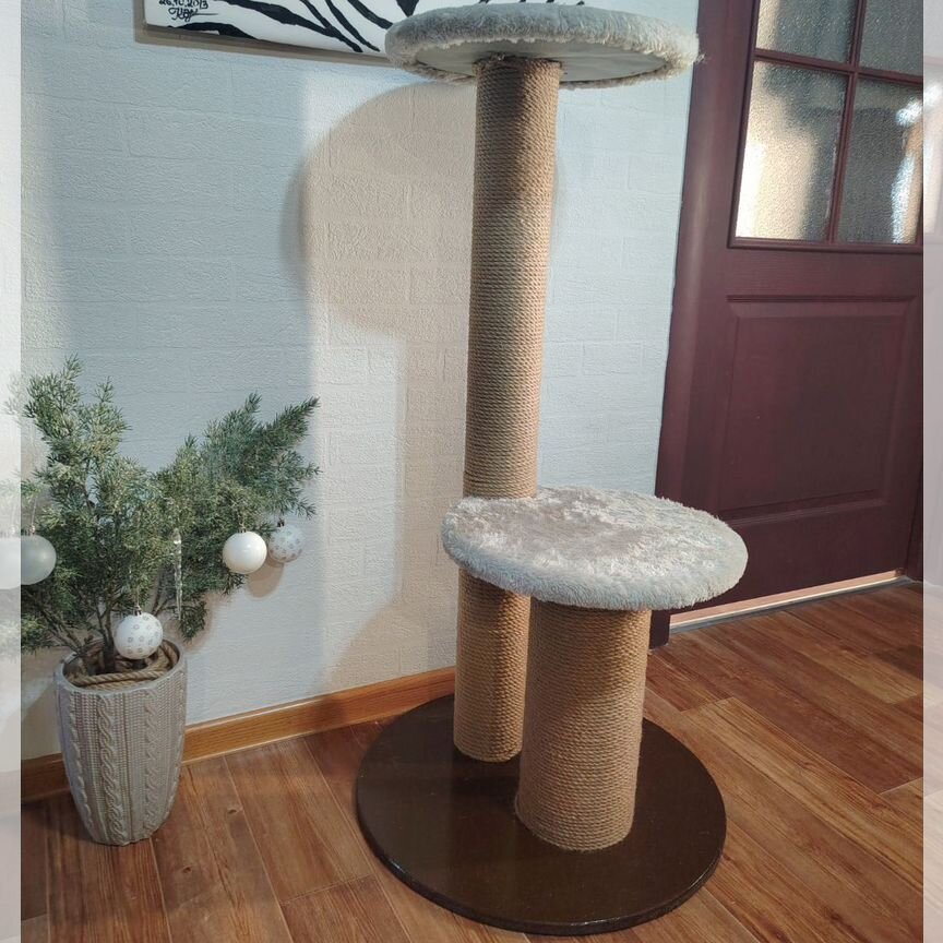 Когтеточка для кошек с лежанкой