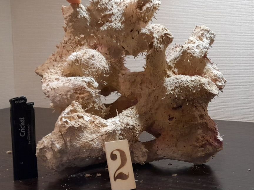 Камни, гроты для аквариума