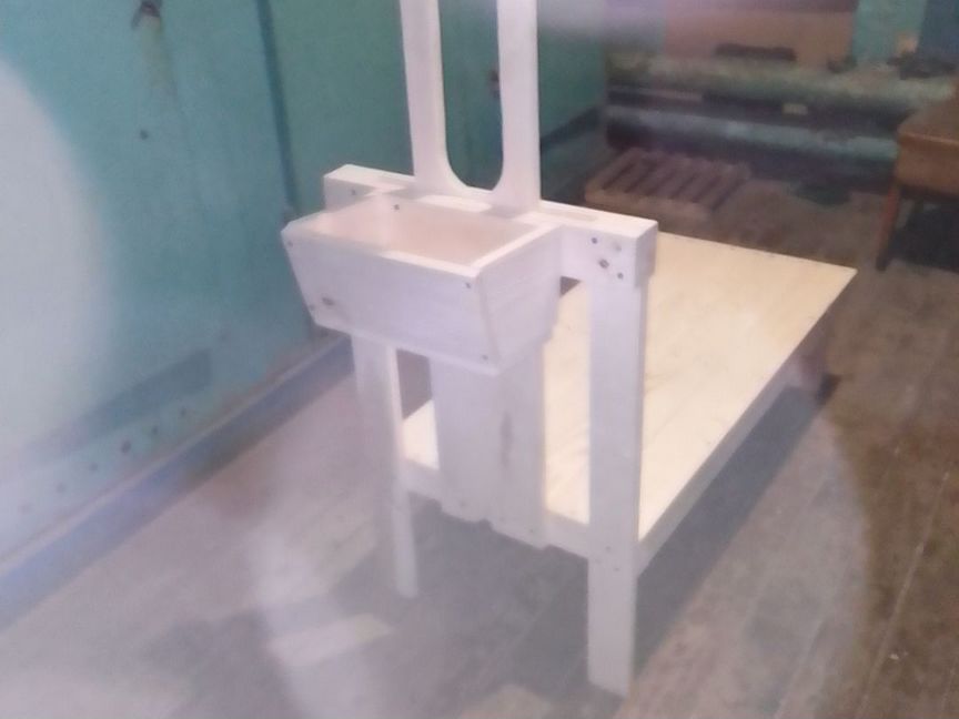 Доильный станок для коз