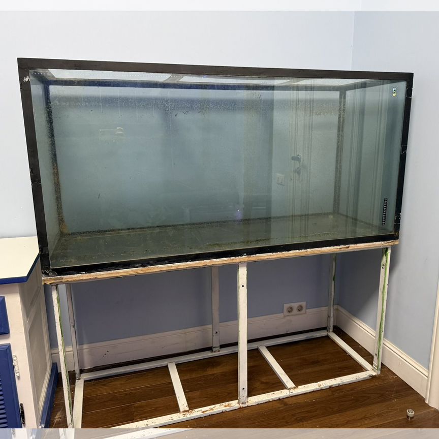 Аквариум (600 литров)