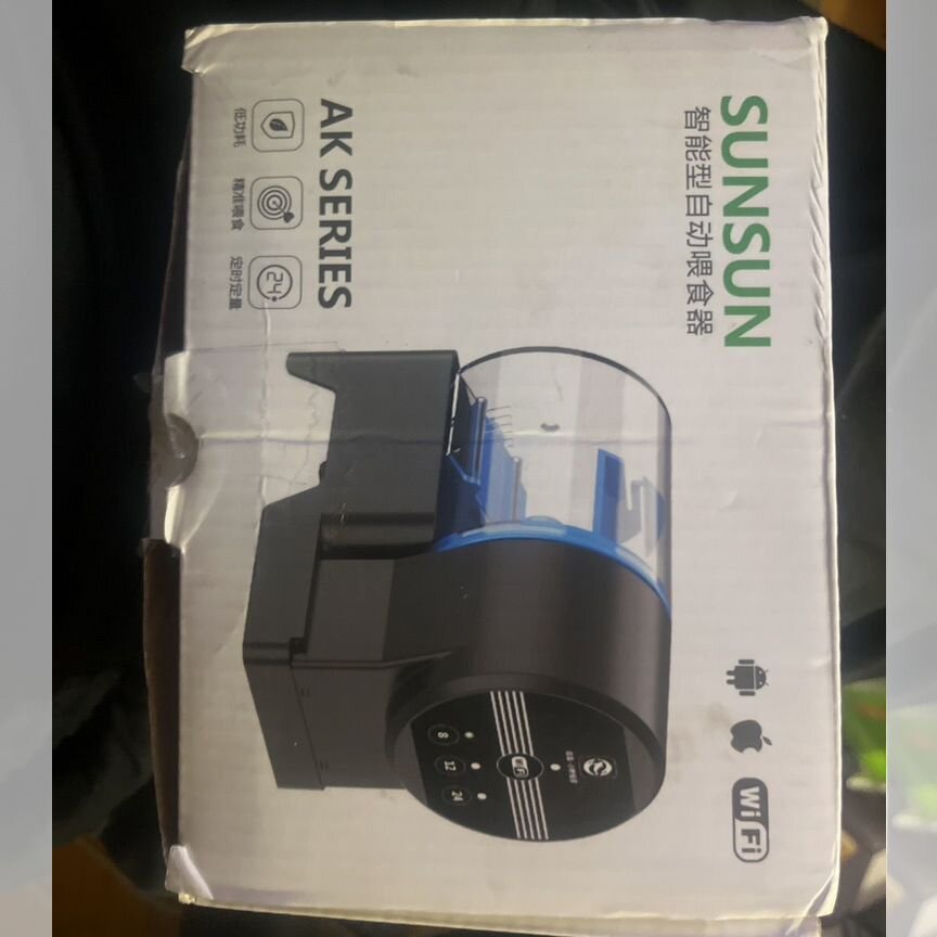 Автоматическая кормушка для рыб sunsun