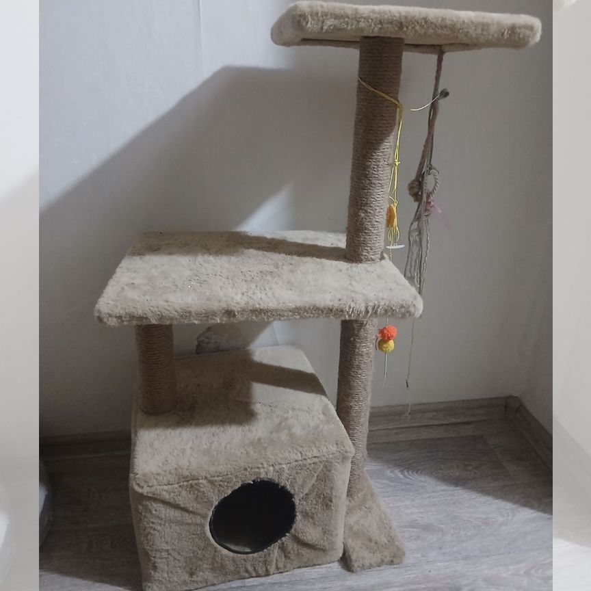 Домик для кошки с когтеточкой бу