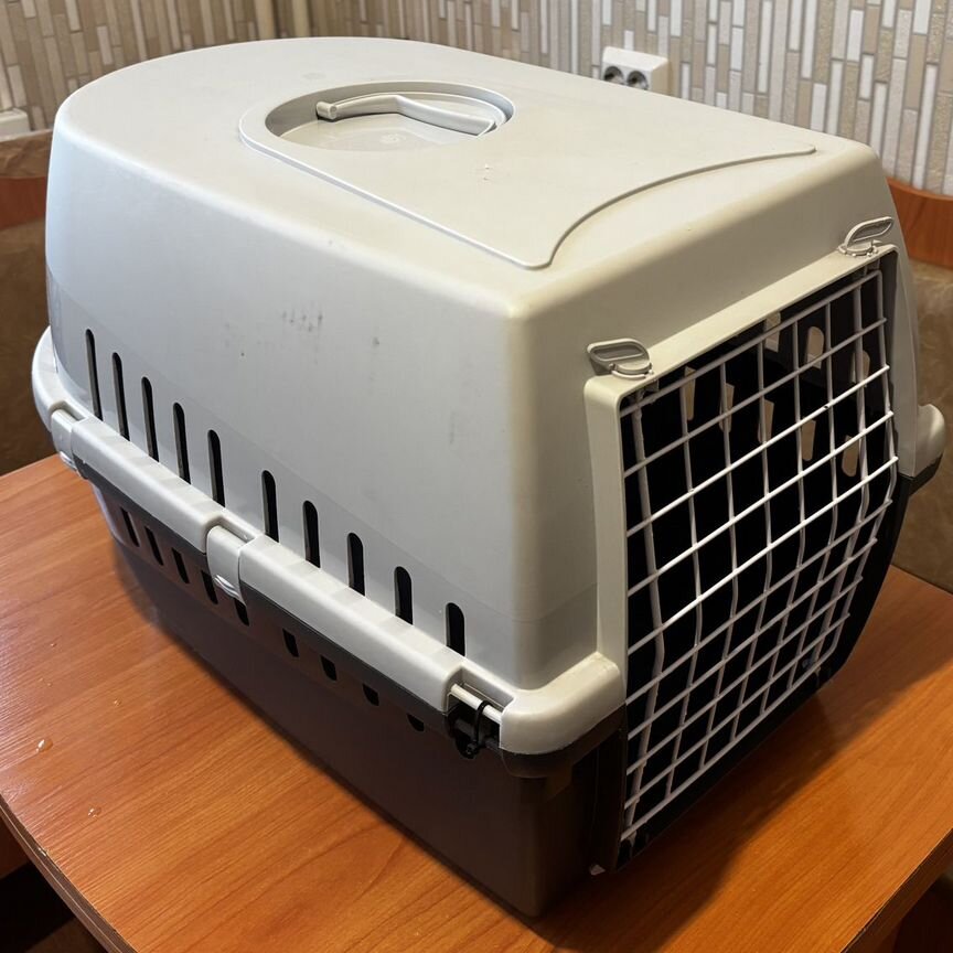 Переноска для животных пластиковая