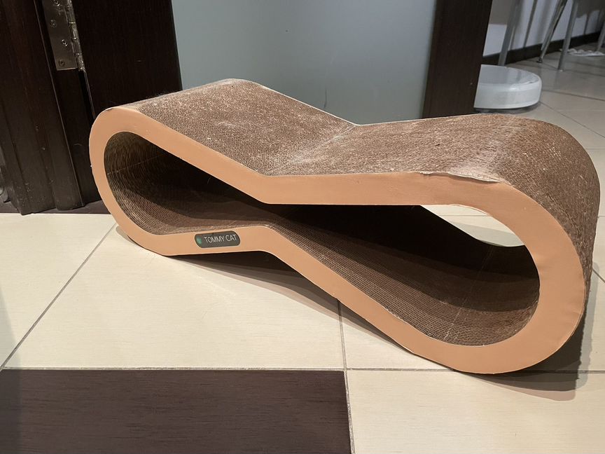 Когтеточка Бу и миски для кошек