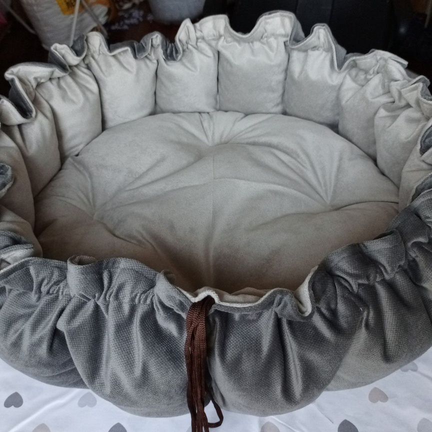 Лежанка для кошек и собак "серая"