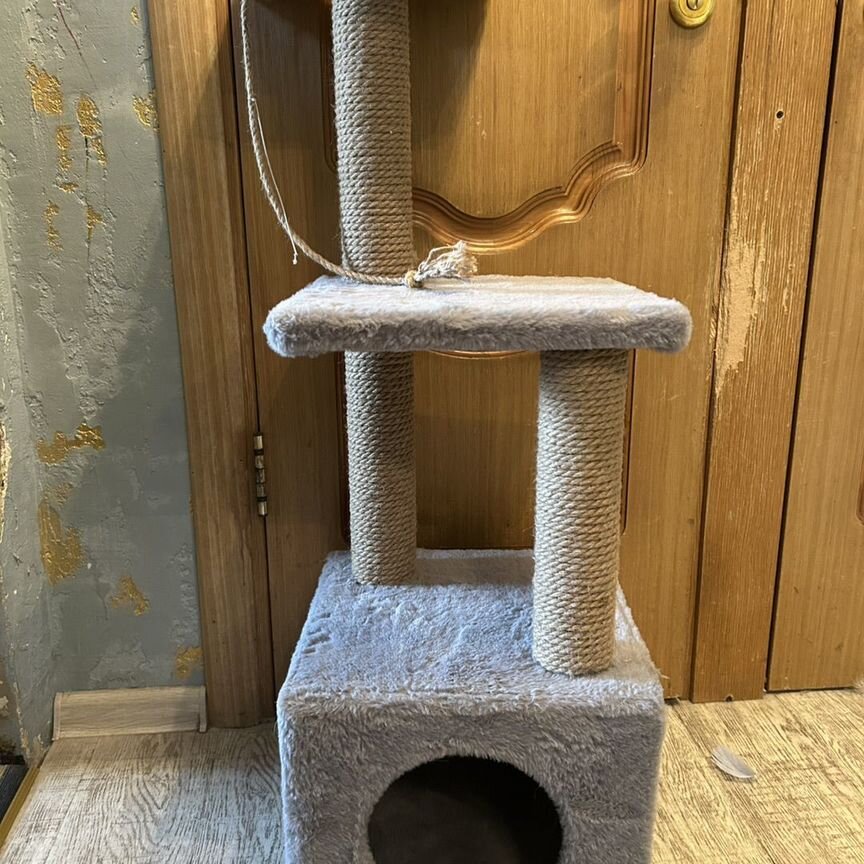 Домик для кошки с когтеточкой новый