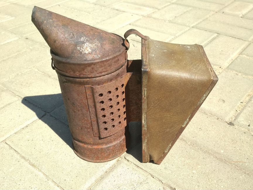 Дымарь для пчел