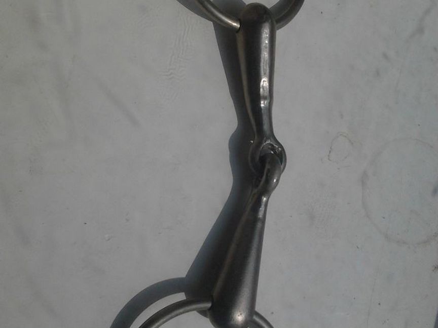 Трензель уздечка для лошади удила