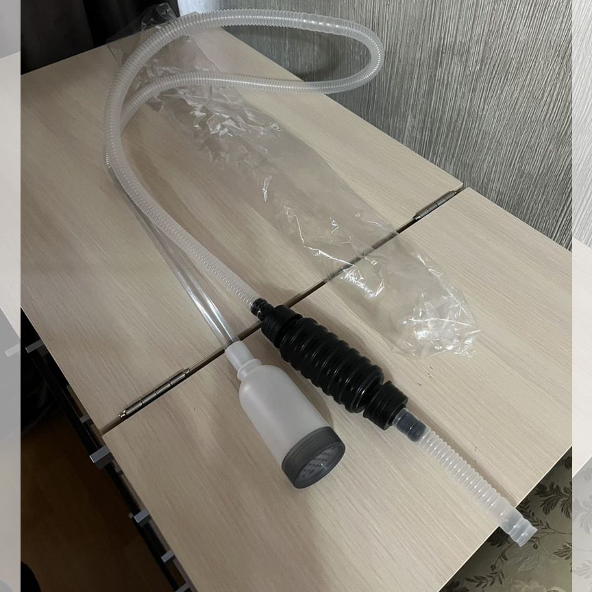 Насос, для откачи воды с аквариума