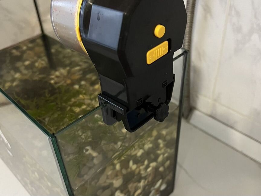 Продам автокормушку для рыб