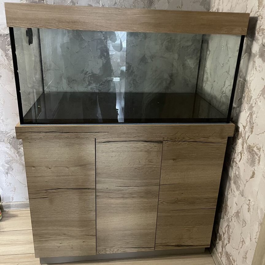 Аквариум с тумбой