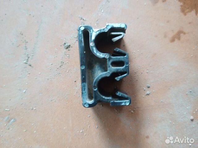 Зажим крепления тормозной трубки Toyota Rav4 2013 купить в Москве с ...