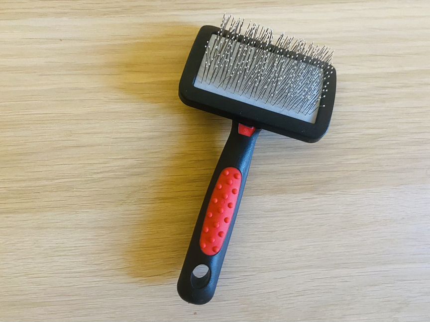 Расческа для кошек шлейка