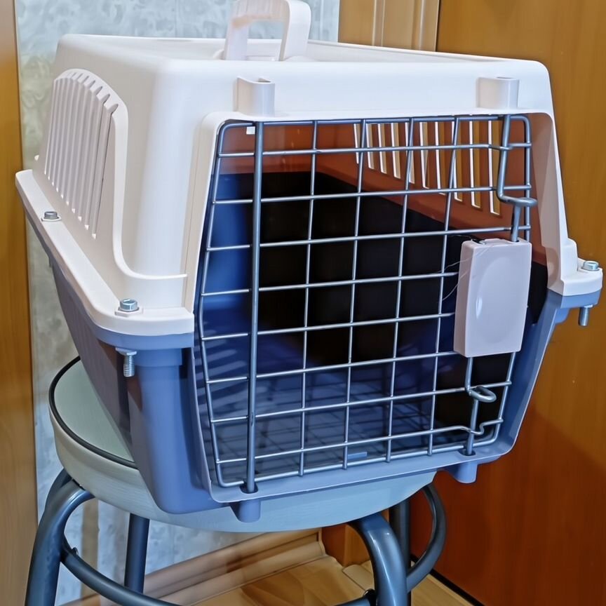 Переноска для животных пластиковая