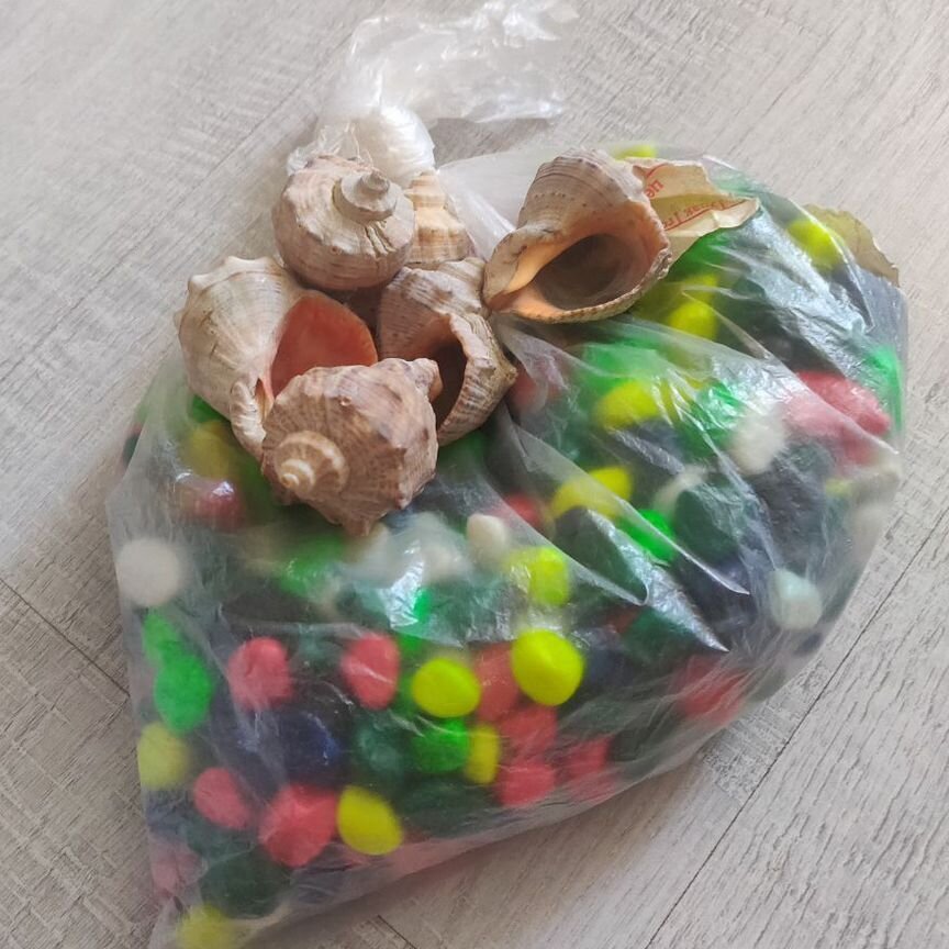 Цветные камни и ракушки для декор аквариума