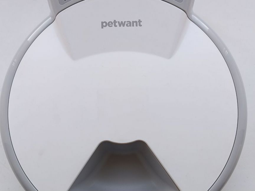 Автоматическая кормушка для животных Petwant