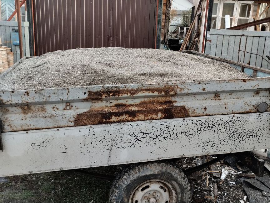 Привезу шелуху семечек. Прицеп 1,7 для подстилки