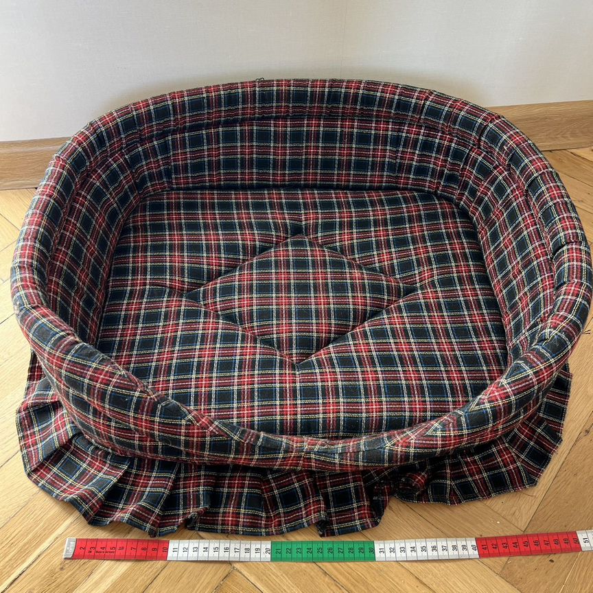 Лежанка для животных б/у