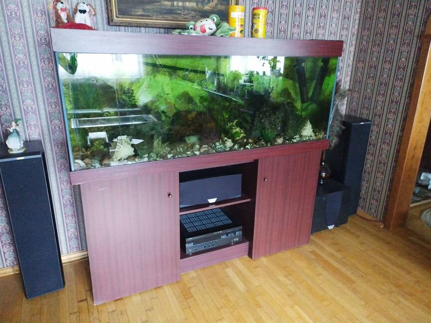 Аквариум с тумбой