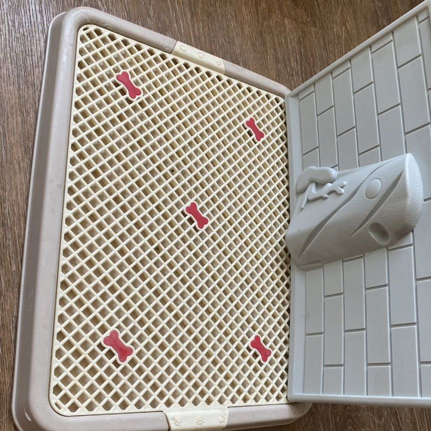 Лоток для собак со стенкой