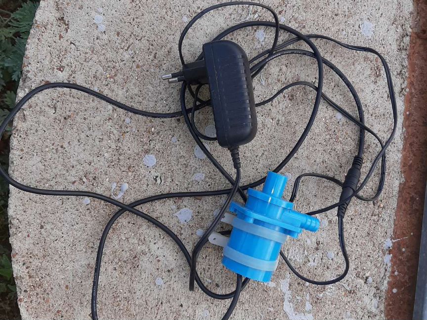 Водяной насос 12 вольт