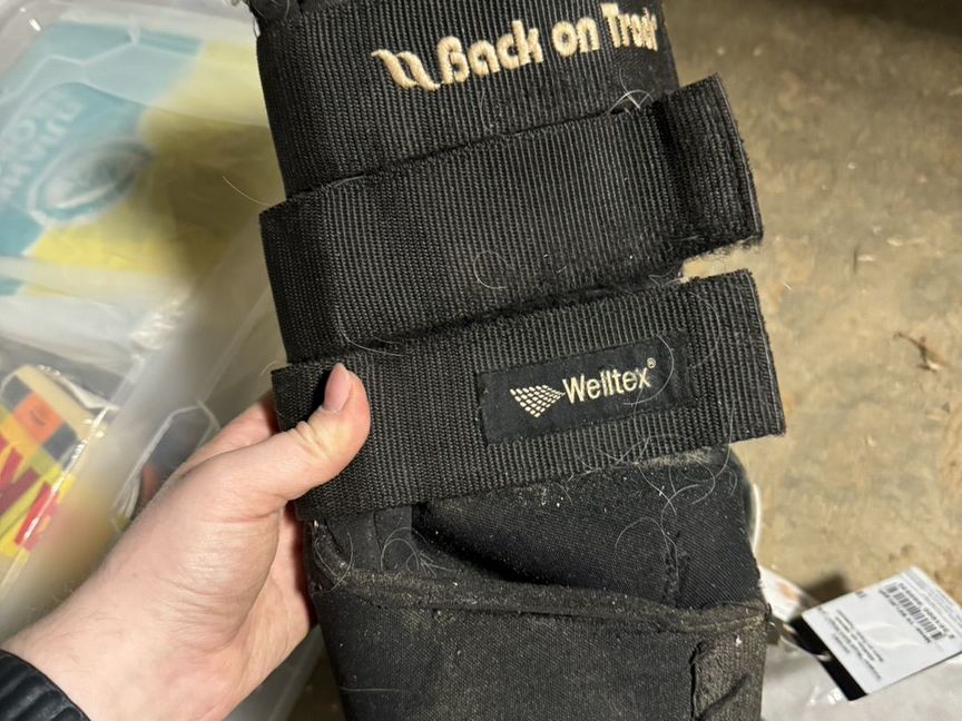 Денниковые ногавки Back on Track, стан