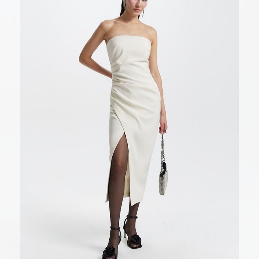 Платье женское вечернее молочное 46