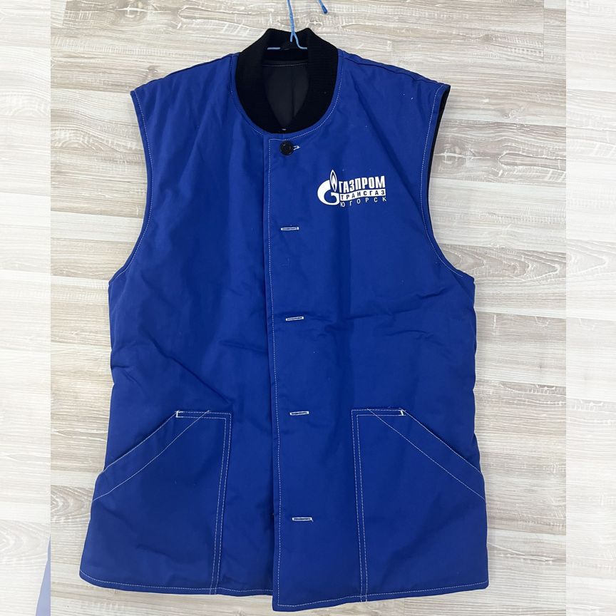 Жилетка газпром теплая