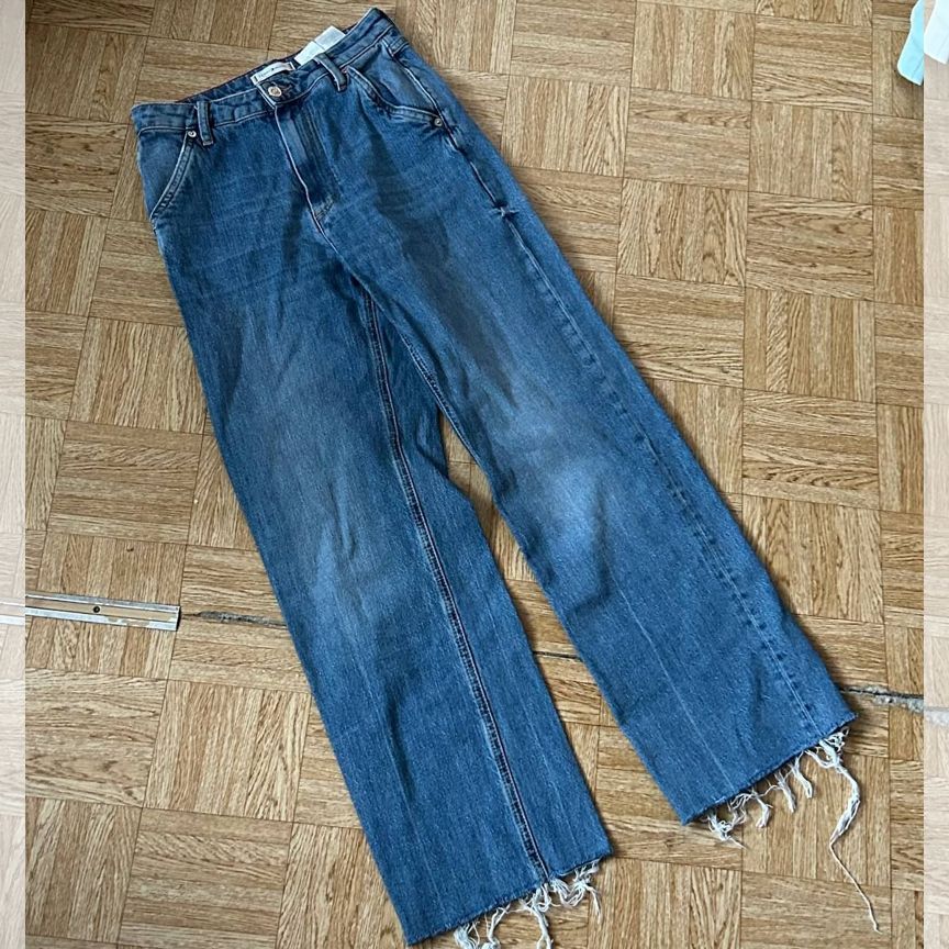 Джинсы Tommy Hilfiger 26/32