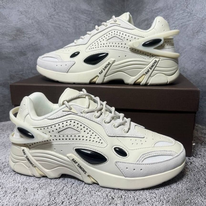 Raf Simons Cylon 21 white