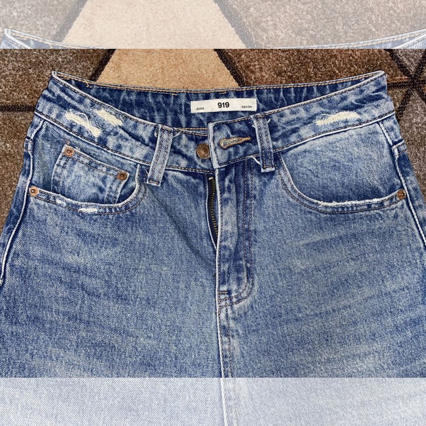 Джинсы широкие