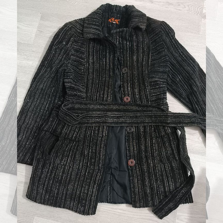 Пальто женское 44